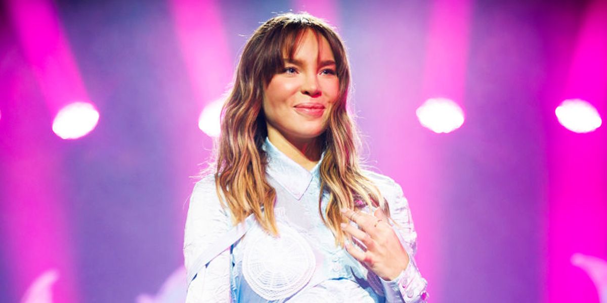 Belinda impactó a todos con su aparición durante el concierto de Bad ...
